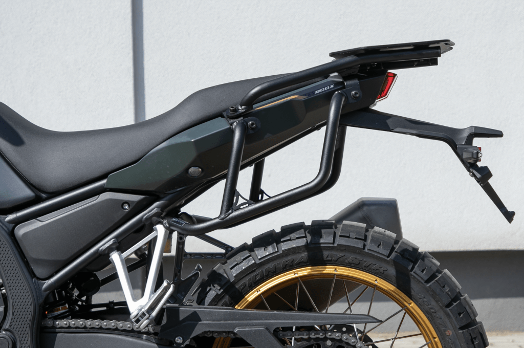 Kove 800X - Rackless Luggage Support – Outback Motortek Chile